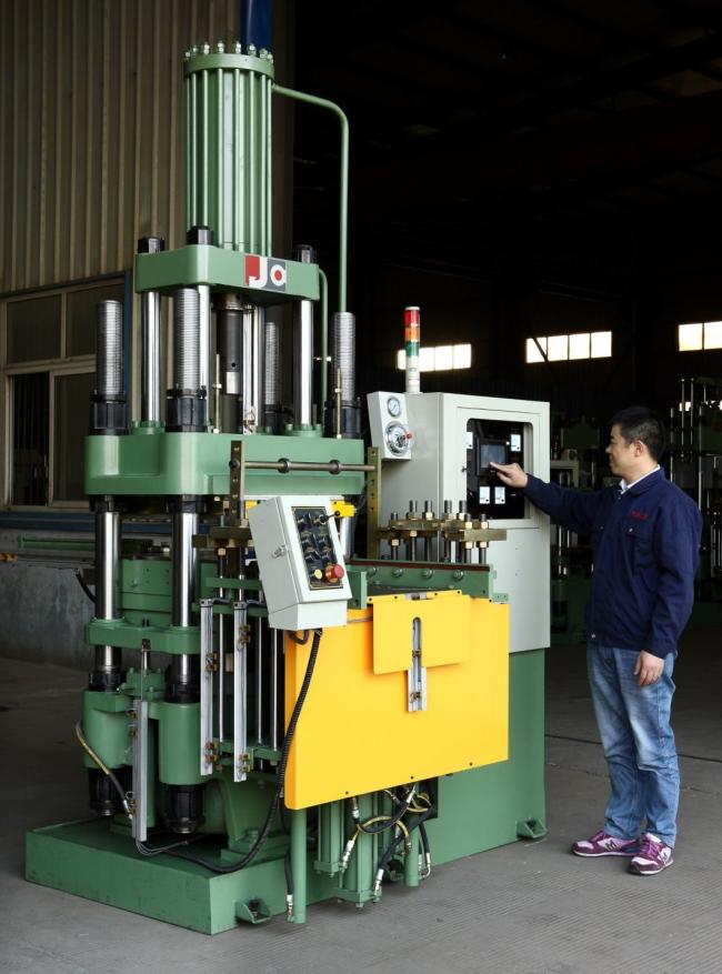 Rubber Vulcanizig Press with Transfer Molding
