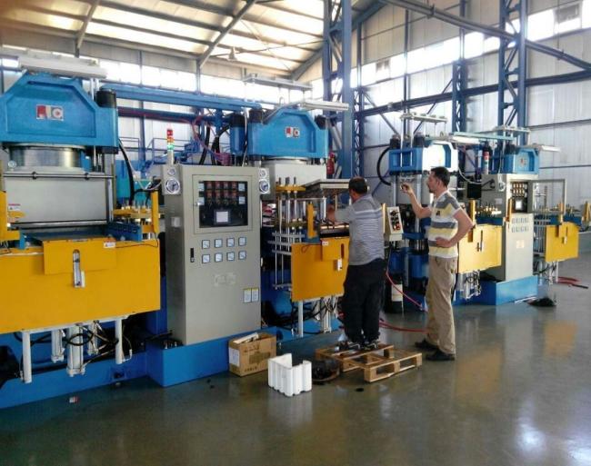 Customized Rubber&Silicone Production Making Vulcanizing Machine with Core Lifter