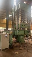 China Customizable Vertical Multi-Plate Rubber Mat Hydraulic Vulcanzing Machine for Results for sale