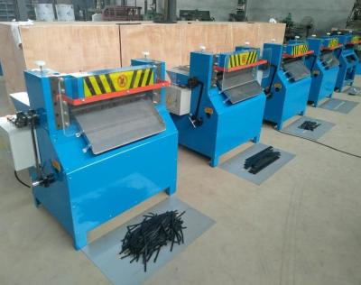 China Customizable Rubber Strip Cutting Machine with 1050x800x1100 Size and Variable Voltage for sale