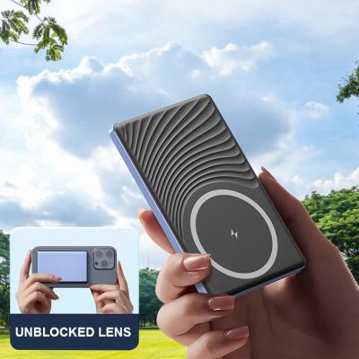 Cina Wired Wireless 2 in 1 Fast Charging Magnetic Power Bank 5000mAh 15W Wireless + 20W Wired Fast Charge Switch Mini Power Bank in vendita