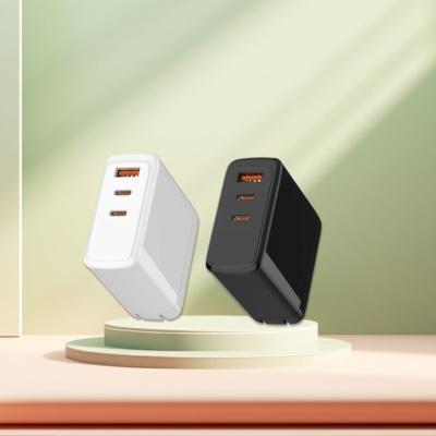 Cina Adattatore di alimentazione di alta qualità reale 18W 60W 65W Eu Us Uk Pd caricabatterie veloce per telefono cellulare in vendita