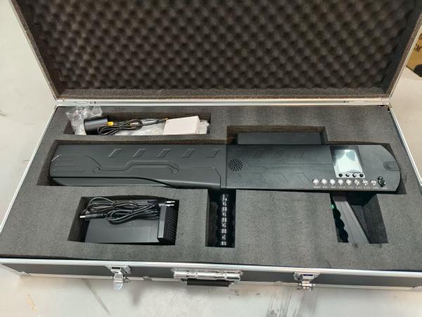 Quality Ultra Portable Handheld Anti Drone Gun With 500-3000m Detection Range 46dBm 200W for sale
