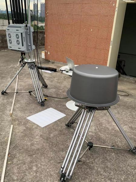 Quality 3-8dBi Vehicle Mounted UAV FPV Jammer With 400W Output Power 300-2000m Jamming for sale