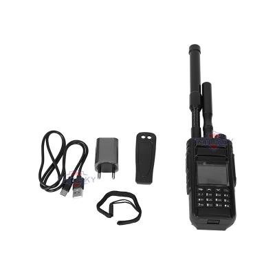 China Portable Handheld Drone Detector 3KM FPV UAV Signal Detection 900MHz-5.8GHz WiFi for sale