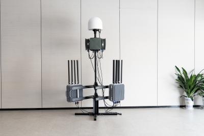 China Portable 13 Omni Antennas Drone Suppressor 750W 10KM Detection Range Anti Drone Jammer for sale