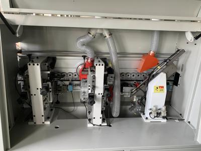 Cina Migliora la tua produzione di compensato con la più avanzata macchina automatica per le fasce in vendita