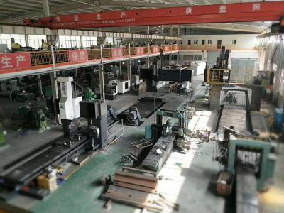 Cina La Tabella di scivolamento della falegnameria di CNC ha visto, tagliatrice del coltello per il taglio di cuoio in vendita