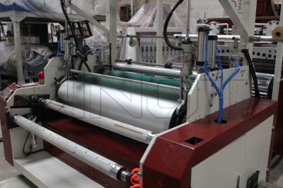 中国 PEのフル オートマチックのストレッチ・フィルム機械3つの層6000×2600×2600mm 販売のため