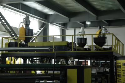 Cina Vinot Brand Yelow Aluminum plating High Speed Compound Bubble Wrap Film Making Machine 2200mm width Model No. DYF-2200 in vendita