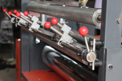 Cina Vinot Brand Top Quality Operable Double layer High Speed Stretch Film Making Machine  Model No. SLW-1000 in vendita