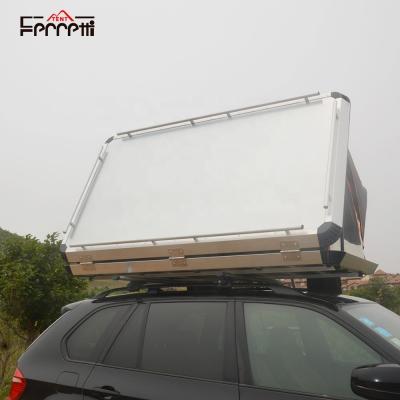 Cina Top Rack Pure Aluminum Air Spring Frame Folding Roof Tent per auto 4x4 Grigio Una camera da letto in vendita