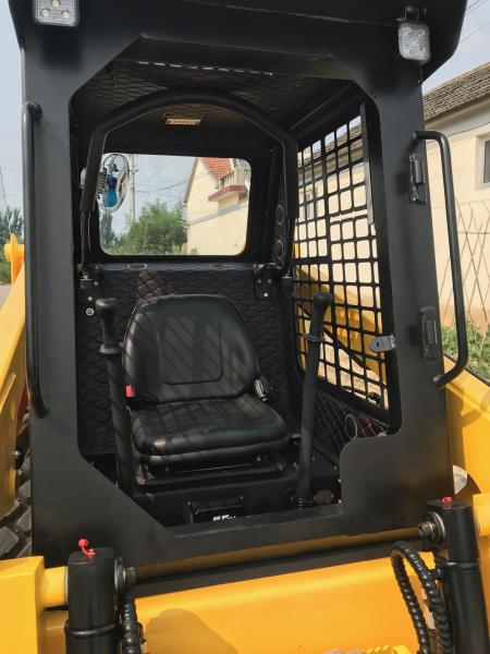 Quality 4x4 Wheel Drive Tracked Skid Steer Loader with Big Power Disc Type Trencher Rock for sale