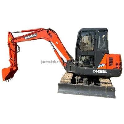 Cina Mini Digger Machine DH55 Used Doosan Excavator 6 Ton 5.5 Ton con pompa idraulica MOOG in vendita