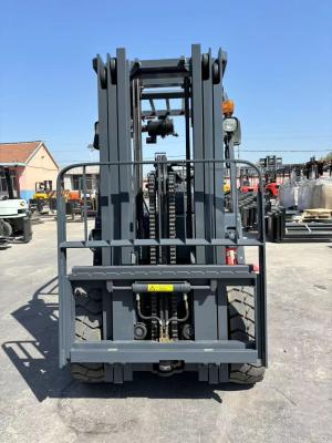 Cina Giappone 5 tonnellate di forklift diesel con posizionatore di forchetta e cambio laterale in vendita