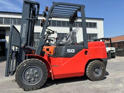 Cina Giappone 5 tonnellate di forklift diesel con posizionatore di forchetta e cambio laterale in vendita