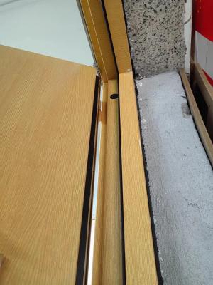 Cina Porta a prova di rumore a destra interna H2425*W950*70 mm per riduzione del rumore e privacy in vendita