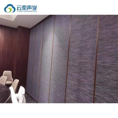 中国 布で覆われた吊り部屋の隔壁 / アルミニウム Mdf オフィススペースのための移動式オフィスパーティション 販売のため