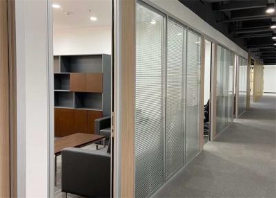 China Akoestische Aangepaste Geluiddichte Moderne de Verdelingsmuren van het Bureauglas Te koop