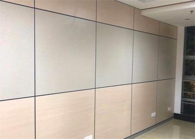 Cina Muro divisorio di legno di vetro di collocazione flessibile per lo spazio privato modulare dell'ufficio in vendita