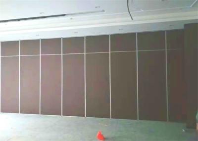 China De akoestische Houten Vouwende Gemakkelijke Installatie van de Verdelingsmuur voor Vergaderzaal Te koop