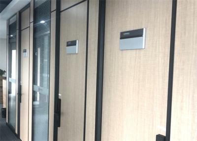 Cina Divisioni di legno dell'ufficio pieno di altezza, vetro di Hall Partition With Wood And in vendita