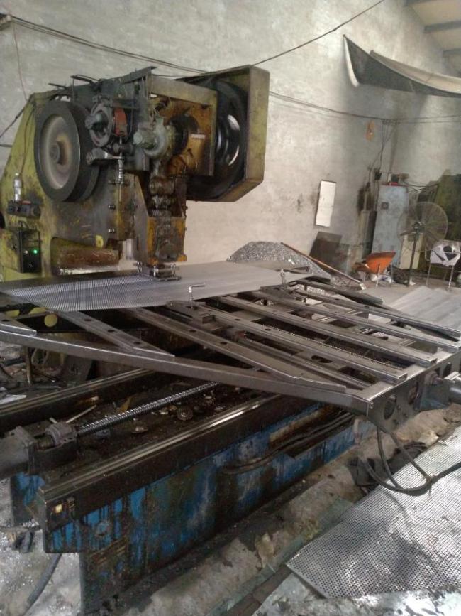 perforated metal mesh machine
