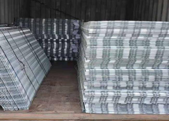 Honeycomb Flattened 11.15kg/M2 Weight Expanded Metal Mesh 4x8