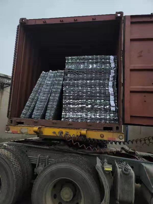 Honeycomb Flattened 11.15kg/M2 Weight Expanded Metal Mesh 4x8