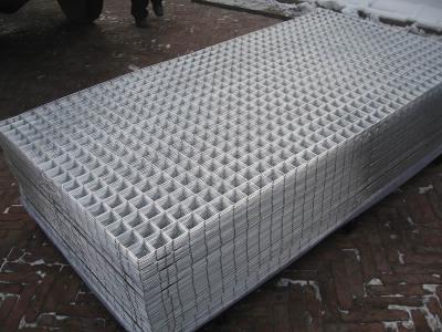 China Custom Welded Wire Fence Mesh 200x200mm Opening Heavily Galvanized Welded Mesh Panels for sale