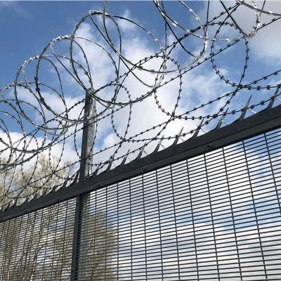 China 358 Mesh Fence Prisons And Secure Hospitals Security Wire Mesh Fence Panels Durable Easily Assembled for sale