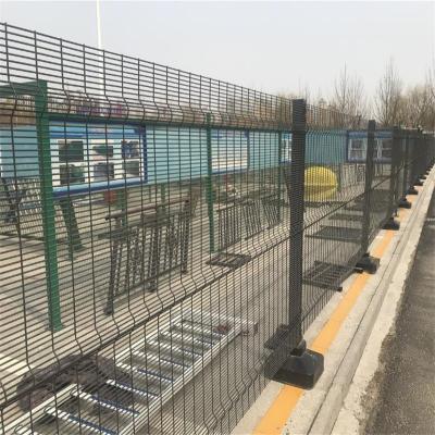 China 358 Mesh Fence Prisons And Secure Hospitals Security Wire Mesh Fence Panels Durable Easily Assembled for sale