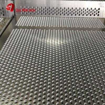 China Round Hole Decorative Aluminum Perforated Metal Mesh For Cladding Of Building for sale