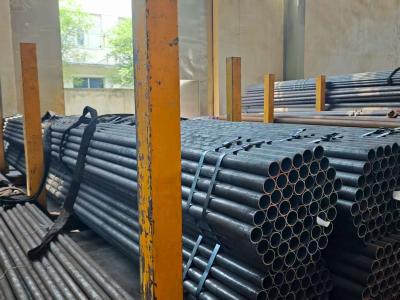 중국 이음매 없는 보일러 튜브 ASTM A106 탄소강 1.2-20mm 두께 판매용
