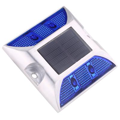 Cina 1.2V di alluminio 600 MAH Solar Road Stud Light, indicatori riflettenti blu della strada in vendita
