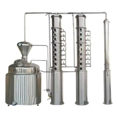 Cina Colonna distillatrice di alcol di rame 220V personalizzabile per la distillazione su larga scala in vendita