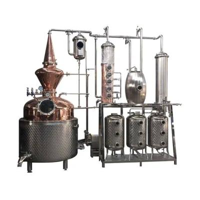 Cina 2-3 mm di spessore riscaldamento a vapore 1000L apparecchiatura di distillazione di reflusso di alcol di rame rosso in vendita