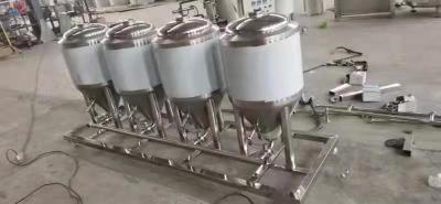 Cina Apparecchiature per birrerie da 50 litri con fermentatori da 4x50 litri e acciaio inossidabile 304 in vendita