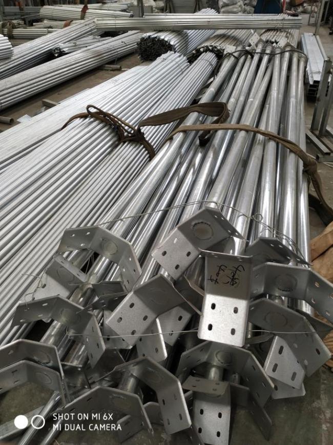 Single Span Steel Frame Tunnel Greenhouse With Plastic Covering 2