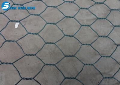 China Galvanized and pvc coated bird animal cages hexagonal wire mesh / chicken wire mesh for sale