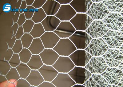 China 1 inch pvc coated hexagonal chicken wire mesh / chicken coop wire mesh for sale for sale