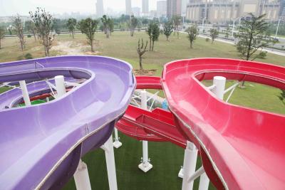 중국 거대한 옥외 물 공원을 위한 스테인리스 잠그개 FRP 나선 물 미끄럼 판매용