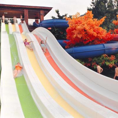 China El tobogán acuático plástico de la fibra de vidrio del agua adulta el ³/h de 120 m para el agua de la aventura parquea en venta