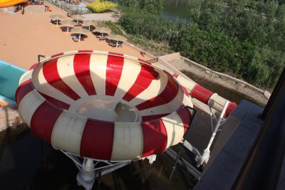 中国 スペース ボール水スライドのゲーム、ガラス繊維のプールは30mx72mの床面積を滑らせます 販売のため