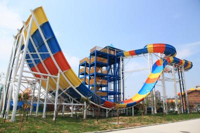 Китай Улучшите свой аквапарк прочными водяными горками из стекловолокна, предназначенными для горки-бумеранга продается