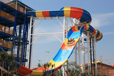 Китай Улучшите свой аквапарк прочными водяными горками из стекловолокна, предназначенными для горки-бумеранга продается