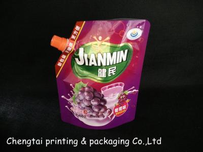 Cina Sacchetto del becco della stagnola del supporto su misura plastica con il cappuccio per succo d'imballaggio in vendita