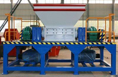 China Removable Blade Double Shaft Wood Pallet Shredder Capacity 1.2 tph for sale
