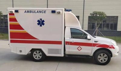 Cina 4WD LHD Cummins Motore di emergenza Ambulanza Auto Veicolo ICU in vendita