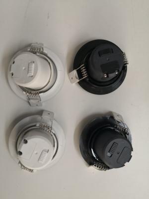 Cina Argento di alluminio variabile SMD2835 di IP54 7W il TDC Downlight PBT in vendita